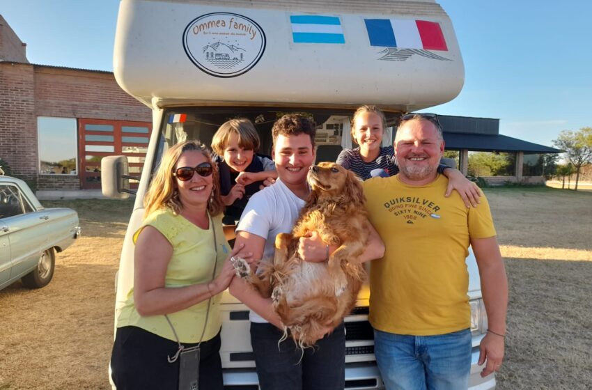 Familias francesas recorren el mundo y descansan en Jesús María | Radio ...